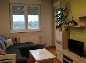 Izdavanje Stan - Novi Sad