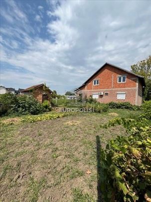 Uknjižena kuća, Batajnica, Zemun ID#8161
