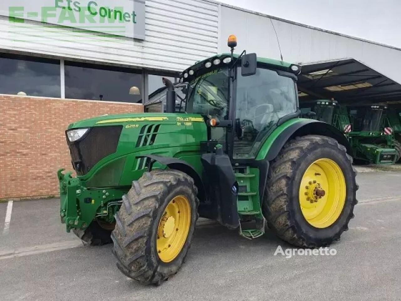 John Deere 6215r traktor točkaš