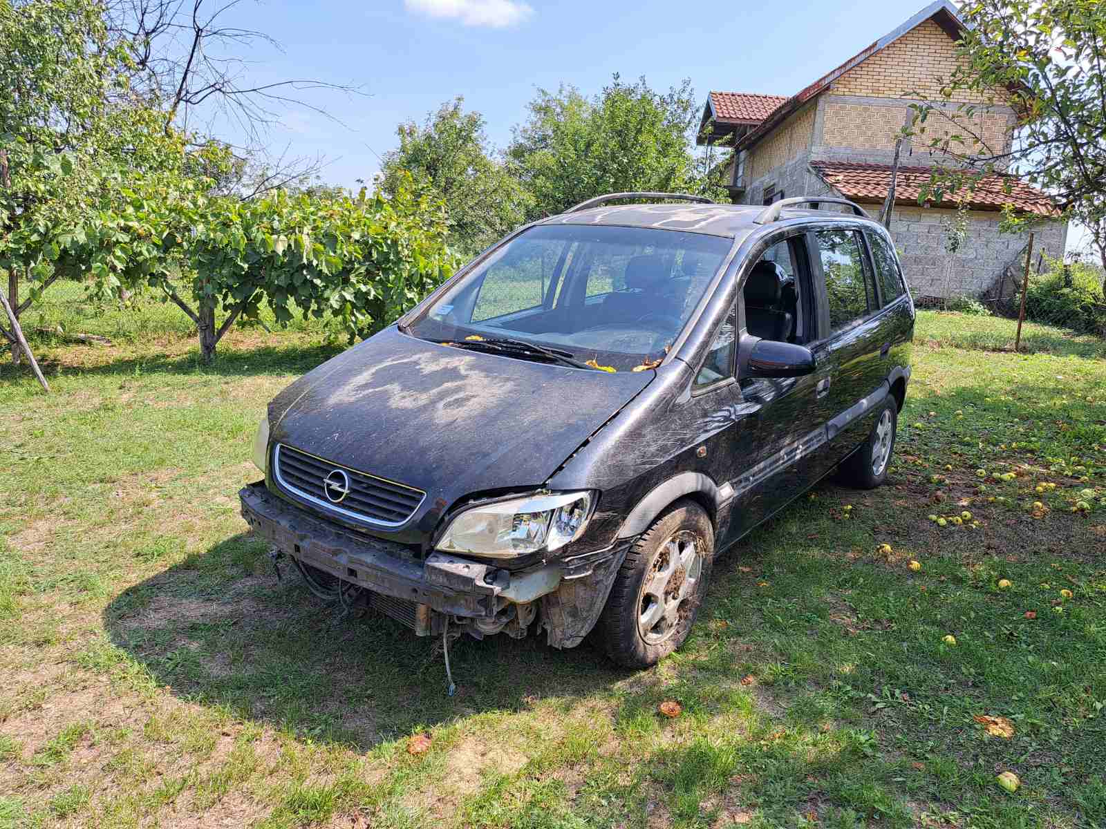 DELOVI OPEL ZAFIRA A Q