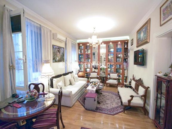Knez Mihajlova u blizini - lux salonski stan ID#5100