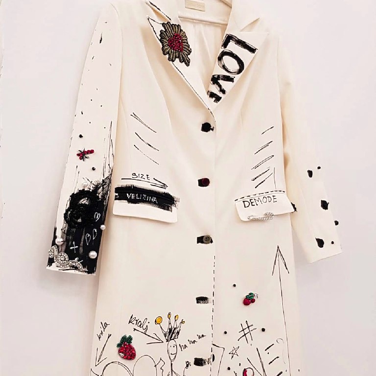 Art coat
