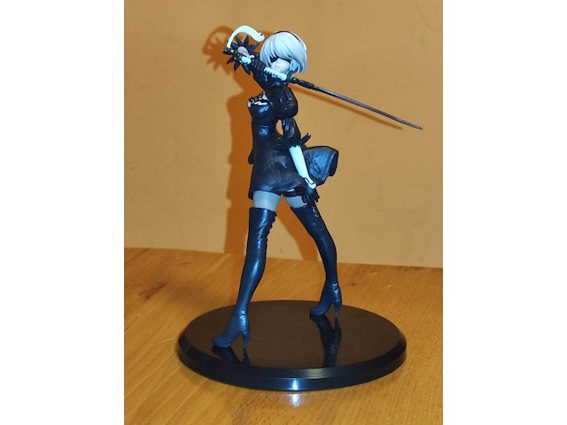 Nier: Automata 2B - VELIKA FIGURA 18cm