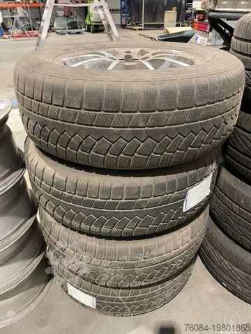 Točkovi sa setom guma
Continental Continental banden met velgen 235/65 R17