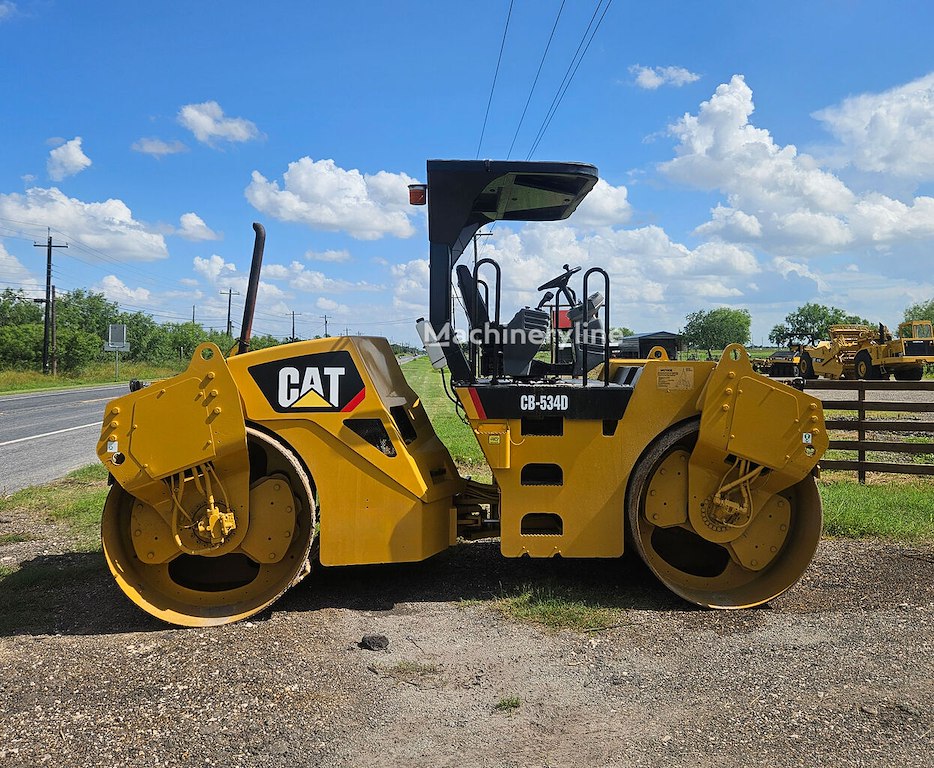 Caterpillar CB-534D valjak za asfalt