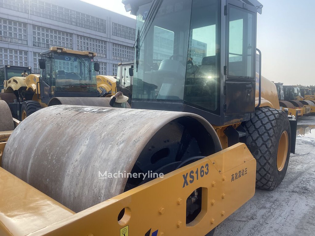 XCMG XS163 kompaktor s jednim valjkom