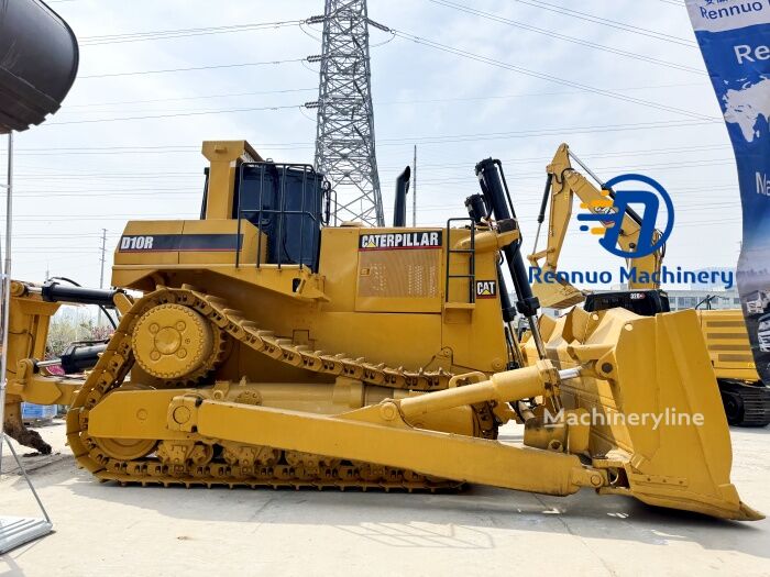 Caterpillar D10R buldožer