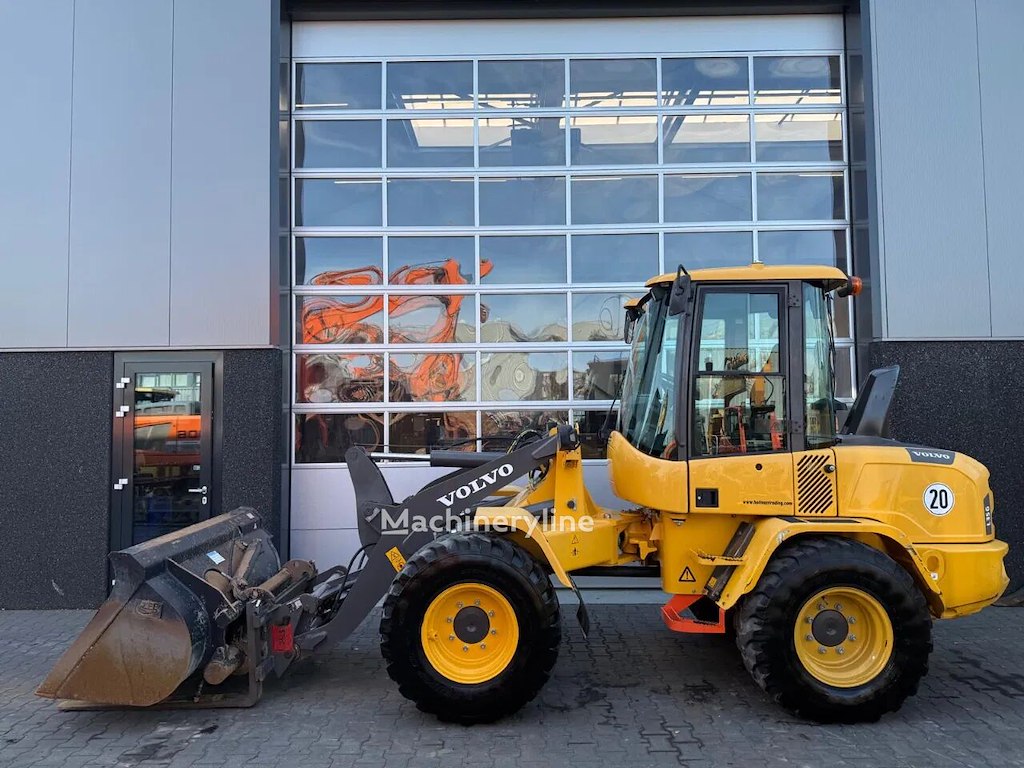 Volvo L35G prednji utovarivač
