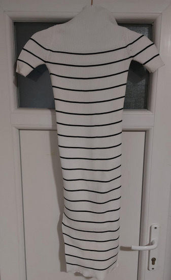 Bela haljina sa prugama