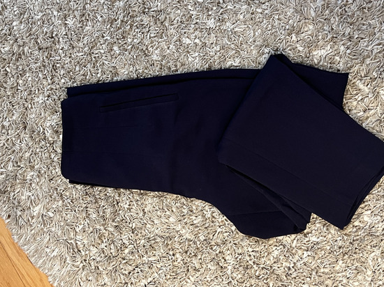 Zara klasicne pantalone