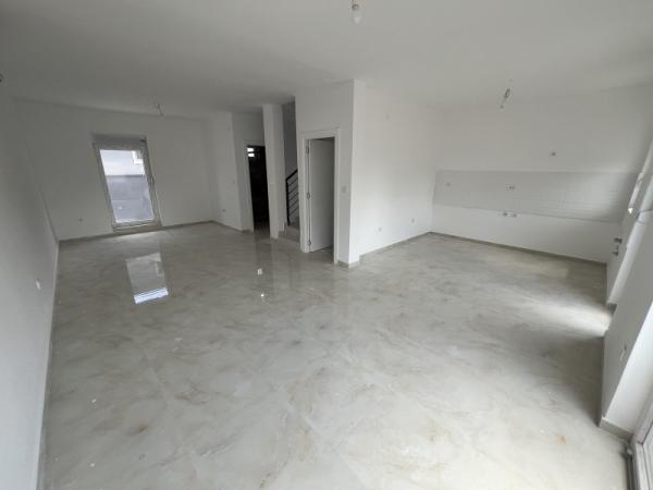 Četvorosoban stan na prodaju, 91m2, 187.000€