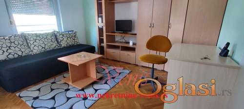 BULEVAR ul. Novosadskog sajma 25 m2 - 300 Evra ID#2608