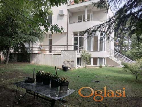 Dedinje -kuća sa 2 stana ID#1192