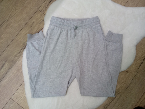 H&M tanka trenerica vel. 140 KAO NOVA