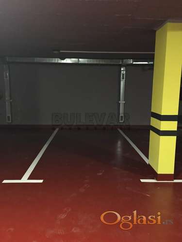 Izdaje se garaža na Panteleju, 11m2