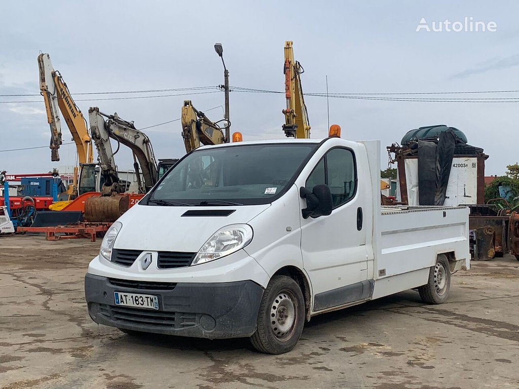 Renault Trafic kamion s ravnom platformom < 3.5t