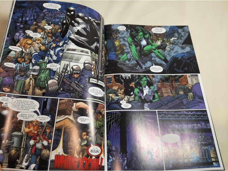 MARVEL GRAFIČKE NOVELE SVETSKI RAT HULK