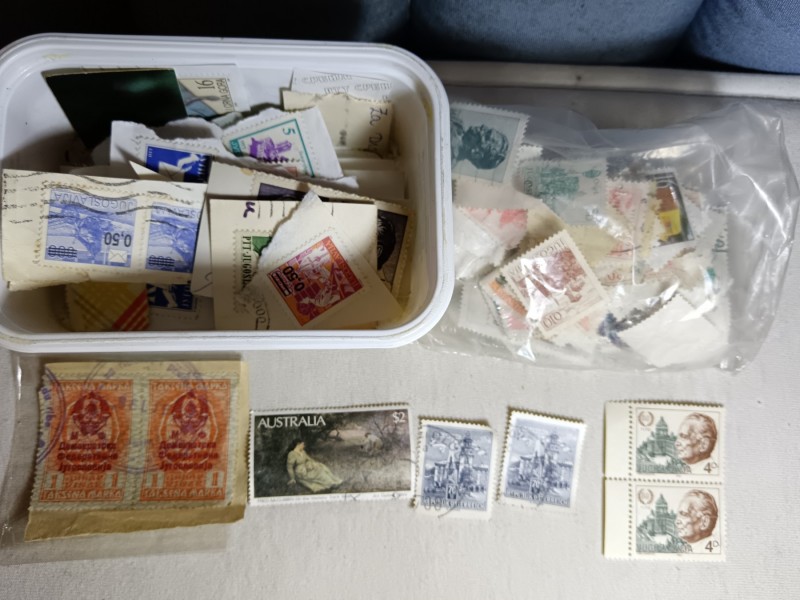 Filatelija Lot - 150 Komada