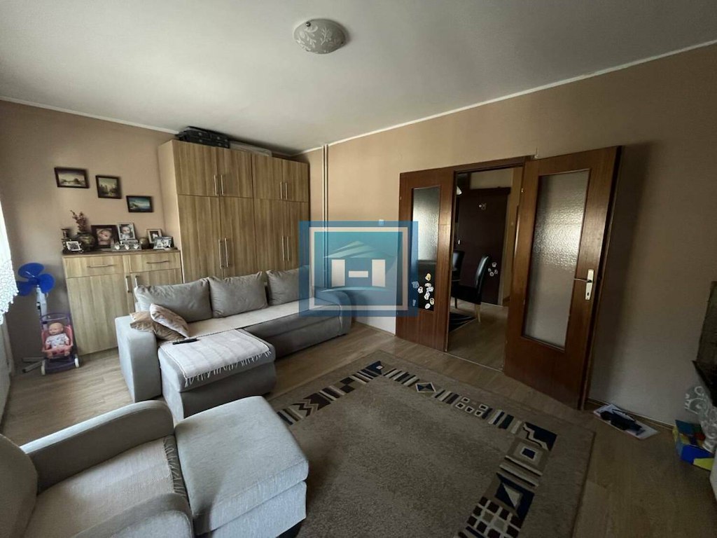 Na prodaju jednoiposoban stan 49m² – Centar Jagodine