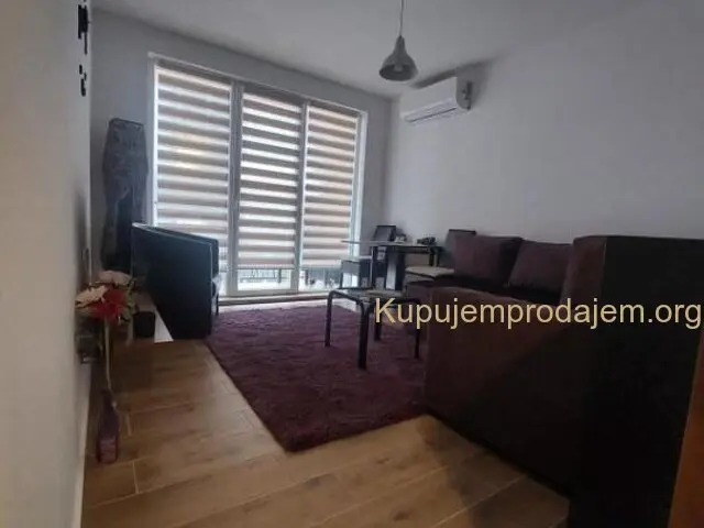 Prodajem apartman na Srebrnom jezeru
