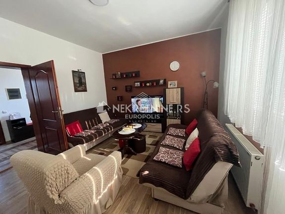 Stara Pazova, Centar ID#7718