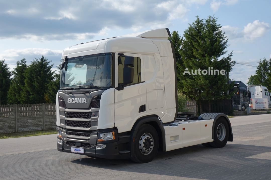 Scania R450 EURO 6 / STANDARD / NISKA KABINA / AUTOMAT tegljač
