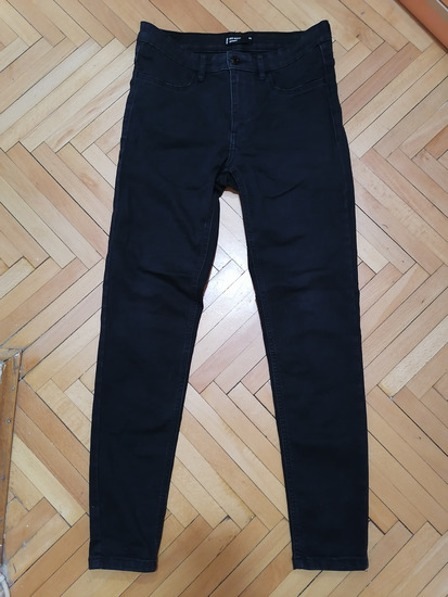 Sinsay crne farmerke 40