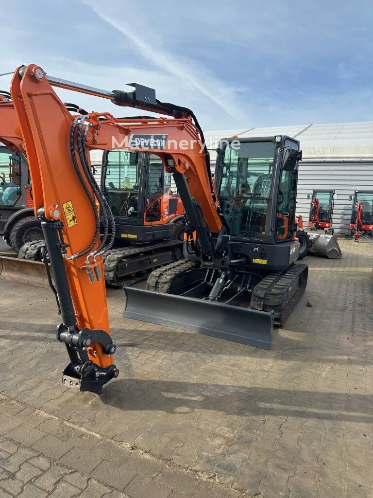 Develon DX 63-7 mini bager