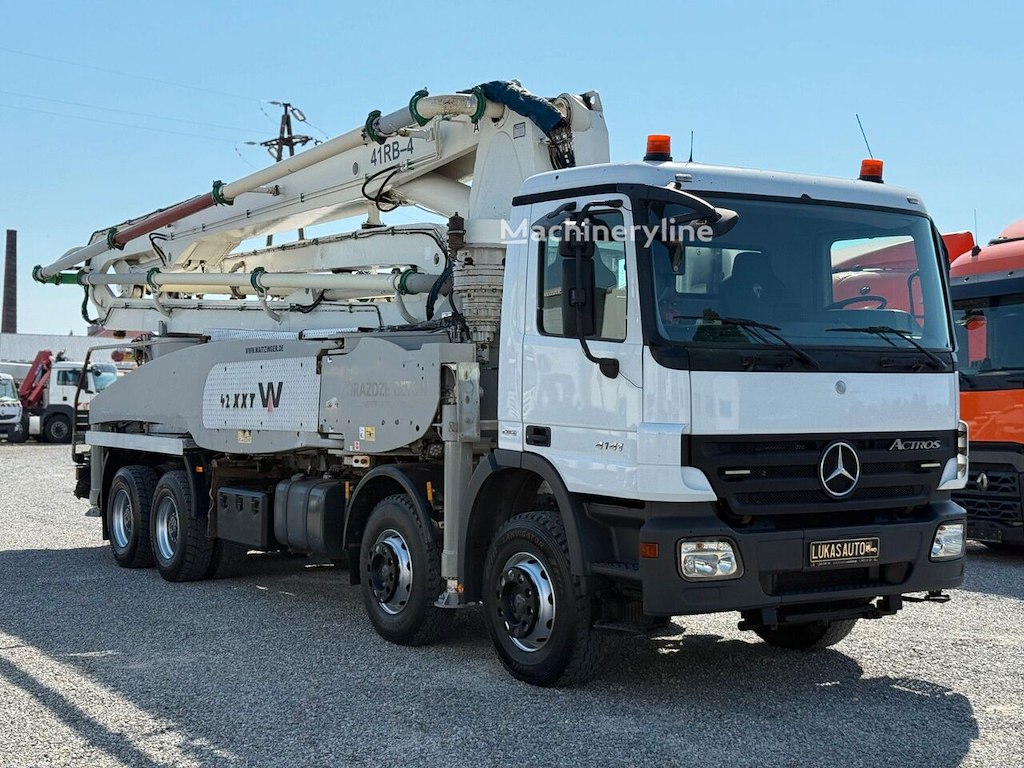 Waitzinger 42R4XXT na šasiji Mercedes-Benz ACTROS 4141 pumpa za beton