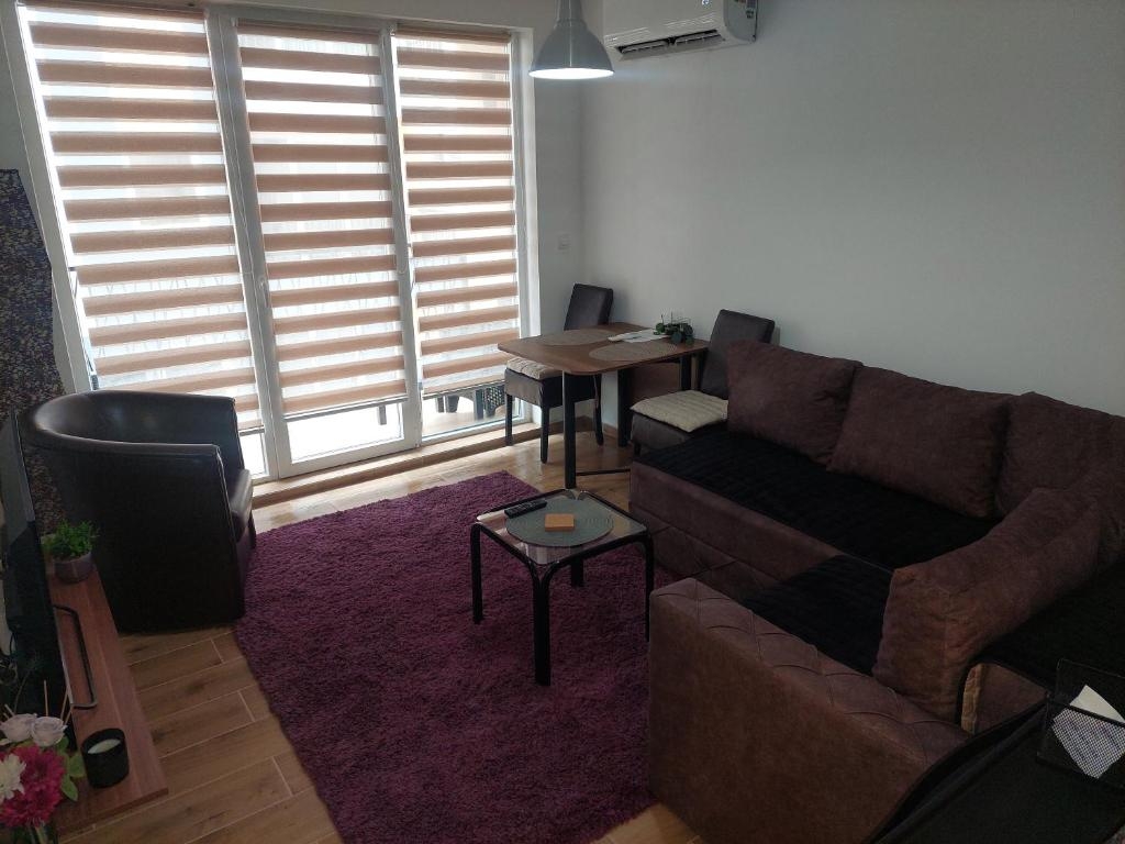 Prodajem apartman na Srebrnom jezeru 50.000 €