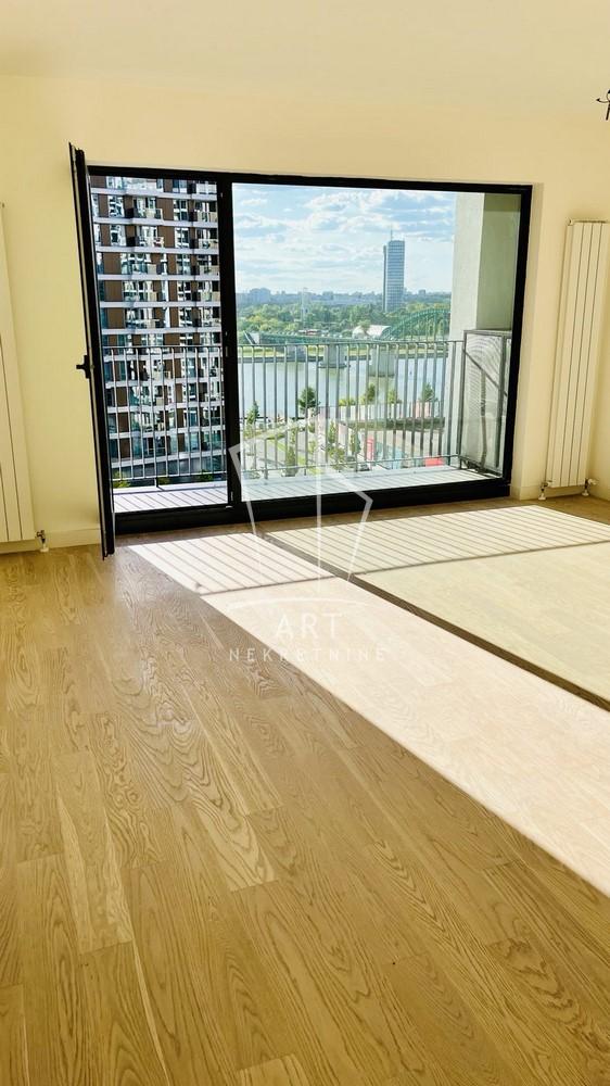 BW, LUX 4.0 stan ID#11756 550.000 €