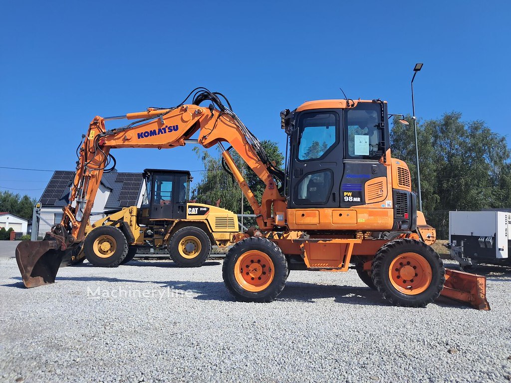 Komatsu PW98MR-8 bager točkaš
