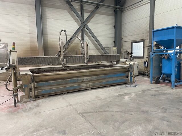 Waterjet sistem za sečenje
Water Jet Sweden NC 4020 D