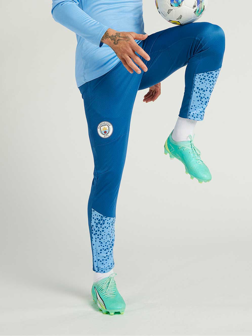 PUMA Muški donji deo trenerke MCFC Training Pants
6787,00 RSD 
9049,00 RSD (-25%) Najniža cena u poslednjih 30 dana*
9049,00 RSD (-25%) Najniža cena u poslednjih 30 dana*
9049,00 RSD (-25%) Redovn...