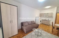 NAMEŠTENA GARSONJERA 28M2 BLIZU BETANIJE, SAJMA, BULEVARA, 300EU, PARKING U DVORIŠTU