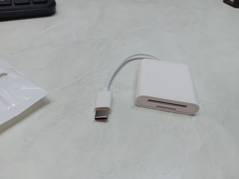 USB-C čitač kartica ispravan nov SD SD TF