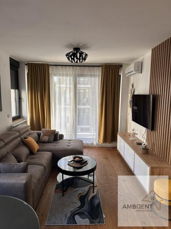 Dvosoban stan na prodaju, 52m2, 200.000€