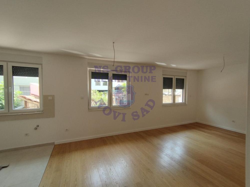 Trosoban stan na prodaju, 77m2, 254.740€