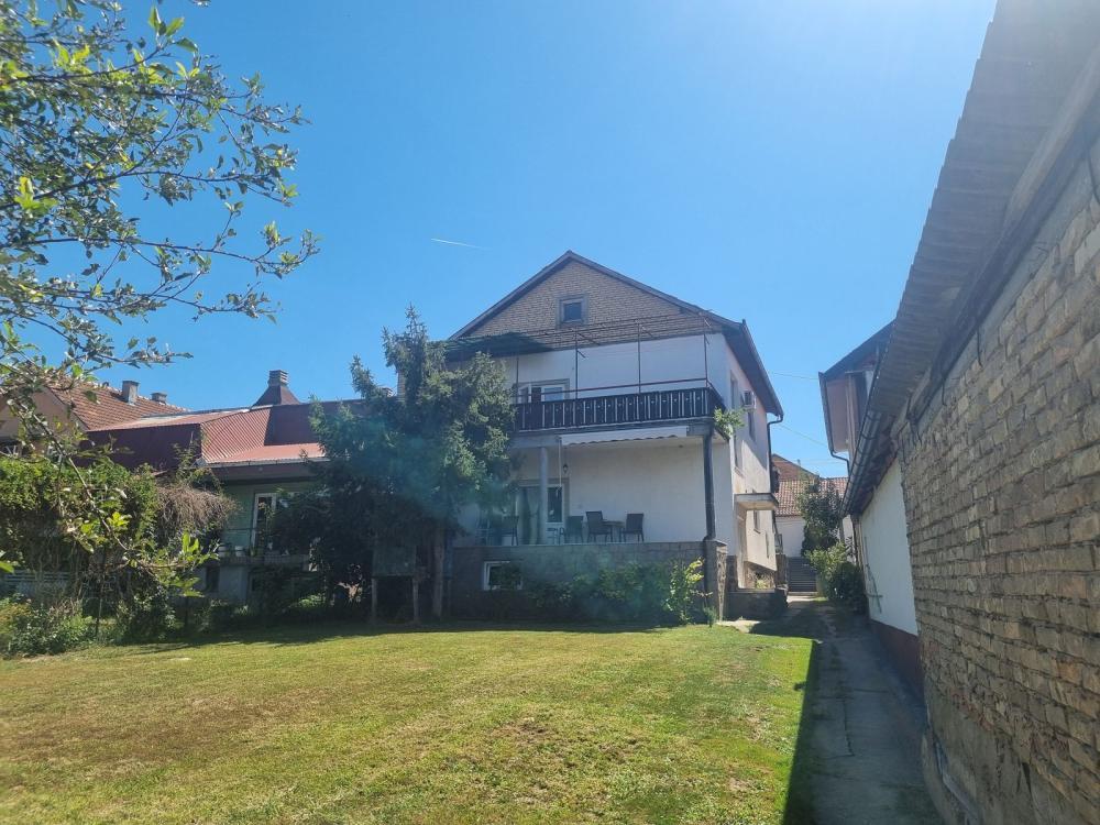 Kuća na prodaju, 242m2, 545.900€