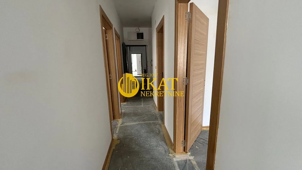 Prodaja, četvorosoban stan, 73m2, Kluz, Zvezdara, Beograd