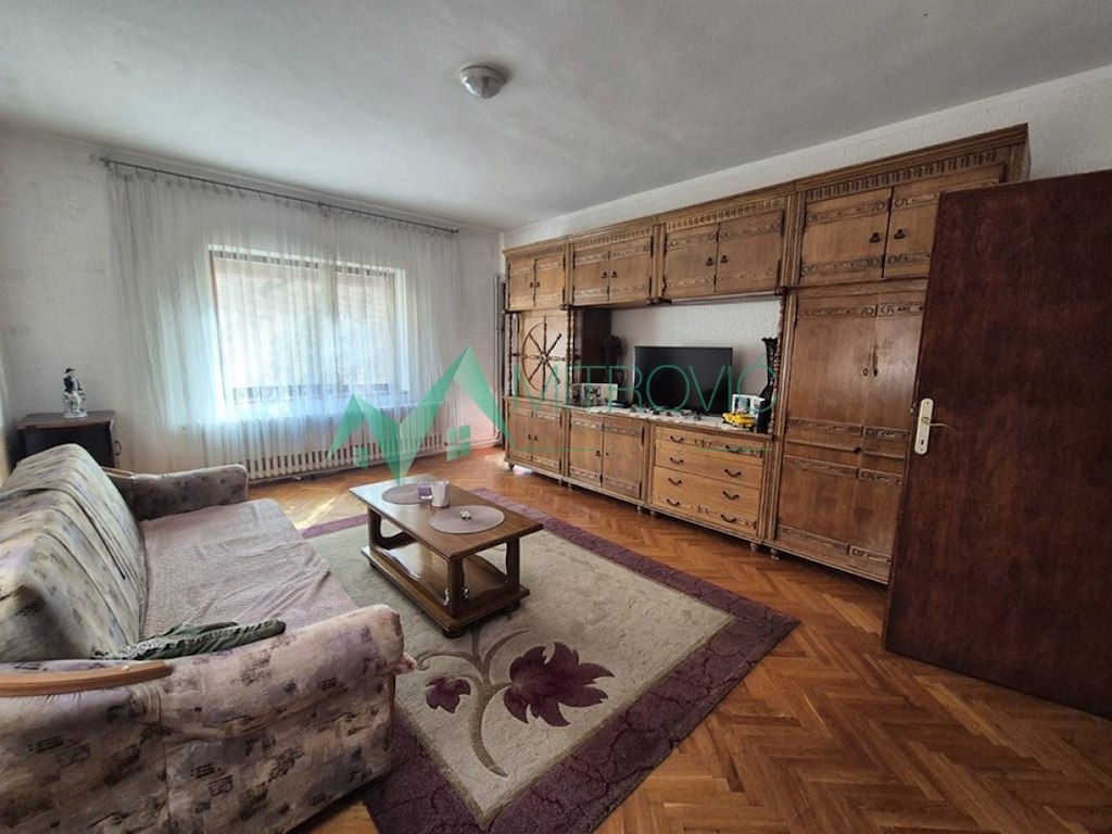 Čerević. Kuća 214m2 sa placem od 690m2