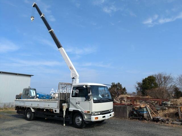 Nissan CONDOR kamion s ravnom platformom