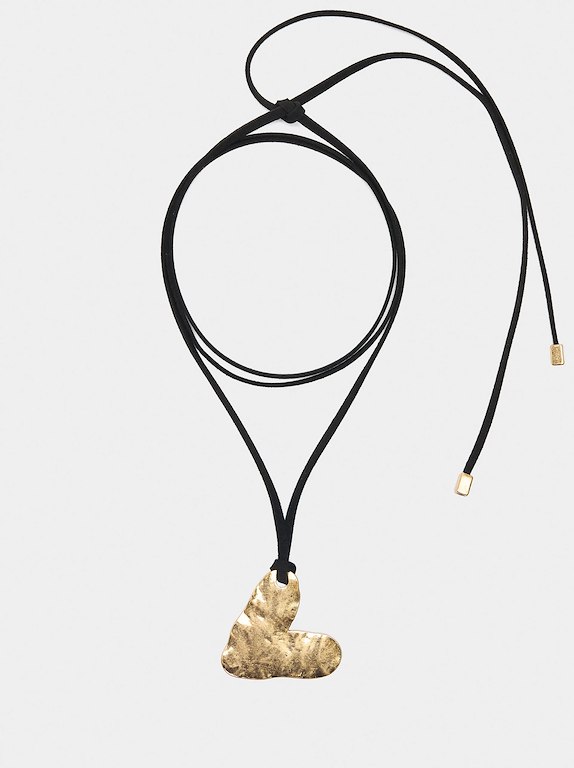 NECKLACE WITH HEART PENDANT