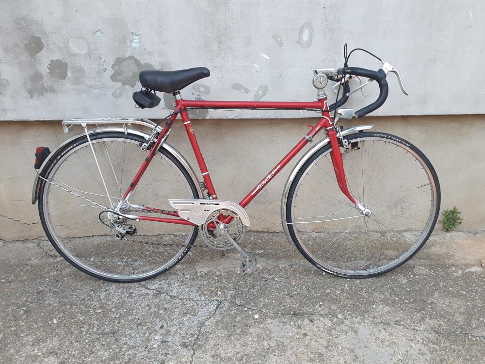 Retro trkač Traveller