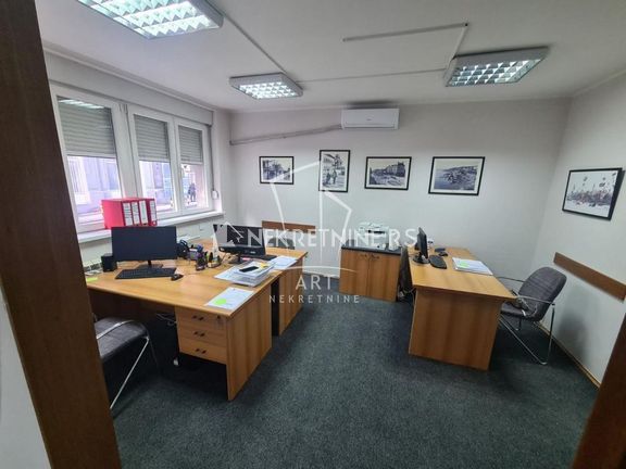 Centar, poslovni prostor 58m2 ID#10189
