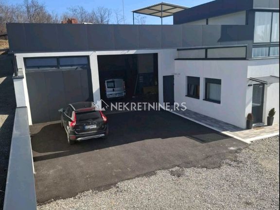 KUMODRAŽ, izdaje se LUX magacin sa kancelarijskim prostorom