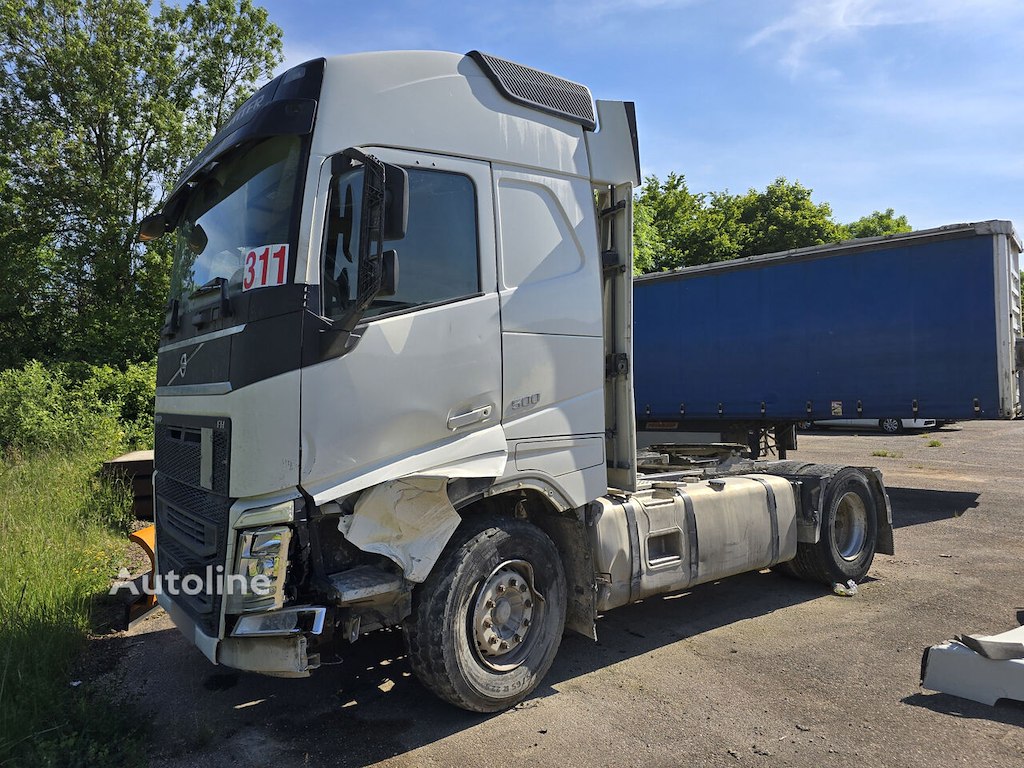 Volvo FH4 500 tegljač nakon udesa