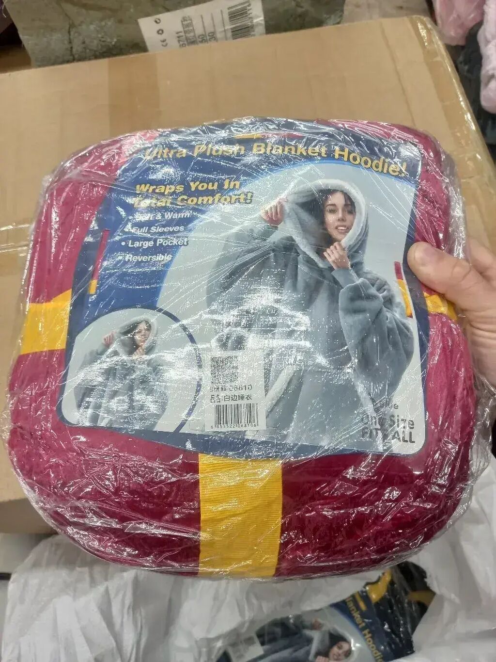 Mekano Ćebe sa Rukavima - Duks sa Kapuljačom u Crvenoj Boji Ovaj