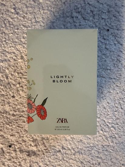 Parfem ZARA LIGHTLY BLOOM