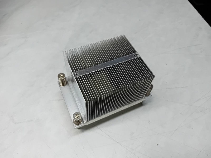 hladnjak 12,5x8x8cm